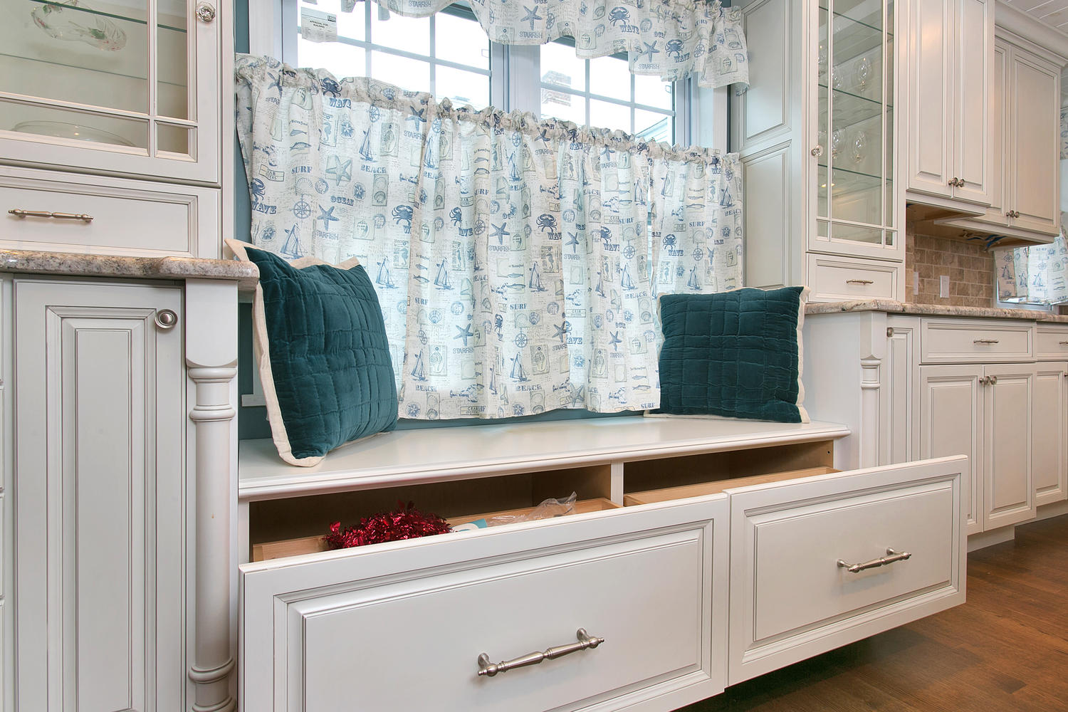 Beach Bungalow Kitchen - Design Line Kitchens in Belmar, New Jersey